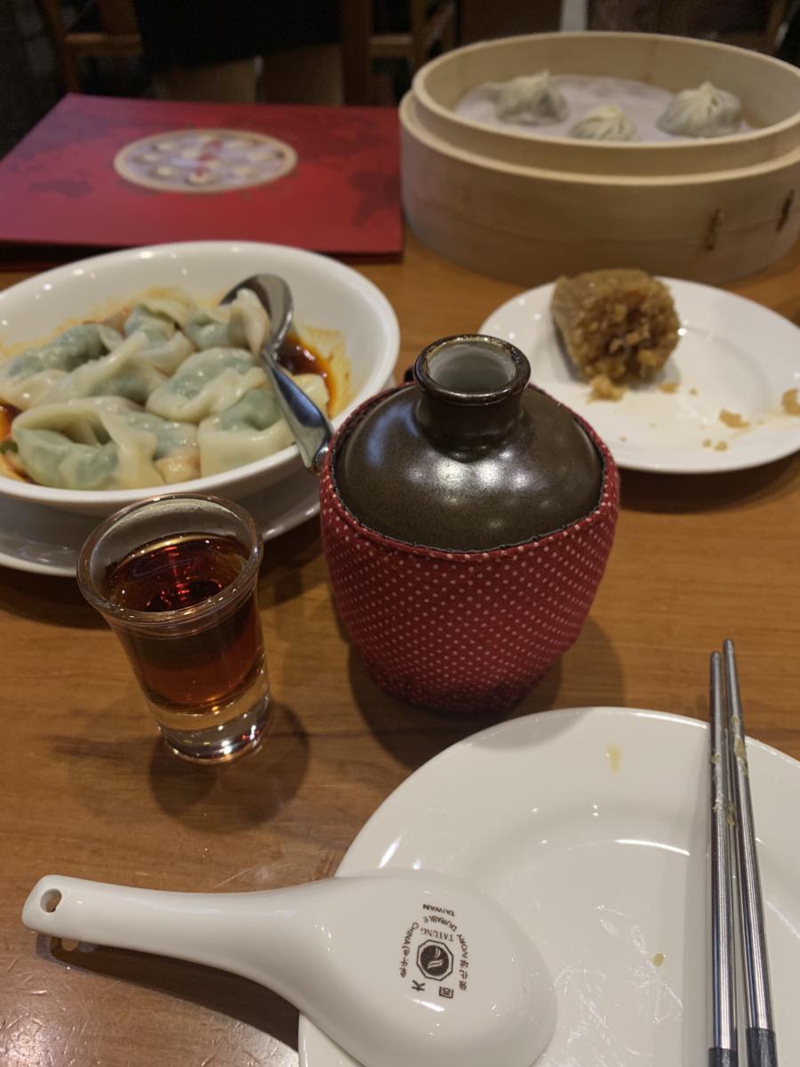 Eating famous soup dumplings at Din Tai Fung