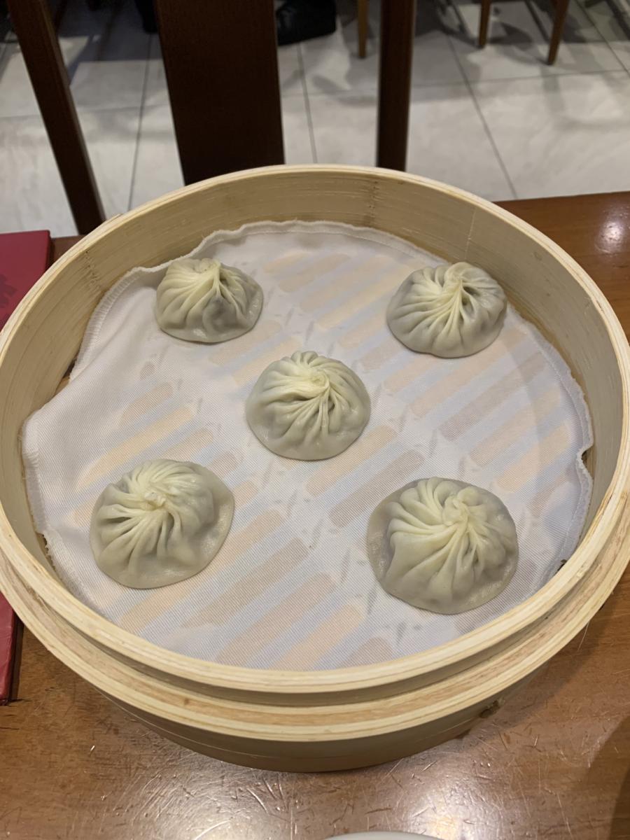 Eating famous soup dumplings at Din Tai Fung